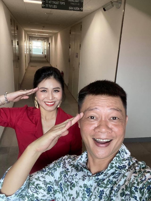 Hé lộ về người bố quyền lực của BTV Quang Minh ở VTV: ‘Thế hệ vàng’ dẫn chương trình Thời sự